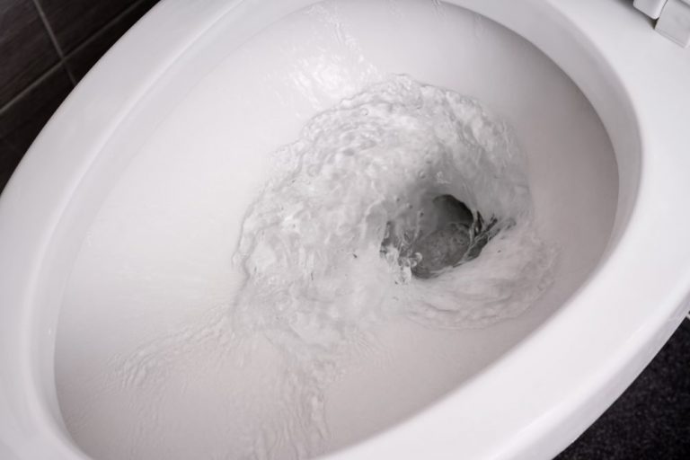 Types of toilet drainage systems + advantages and disadvantages ...